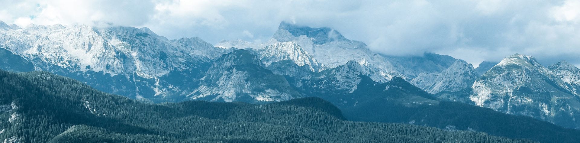 Spanish Pyrenees school ski trips - Activ4 school tours